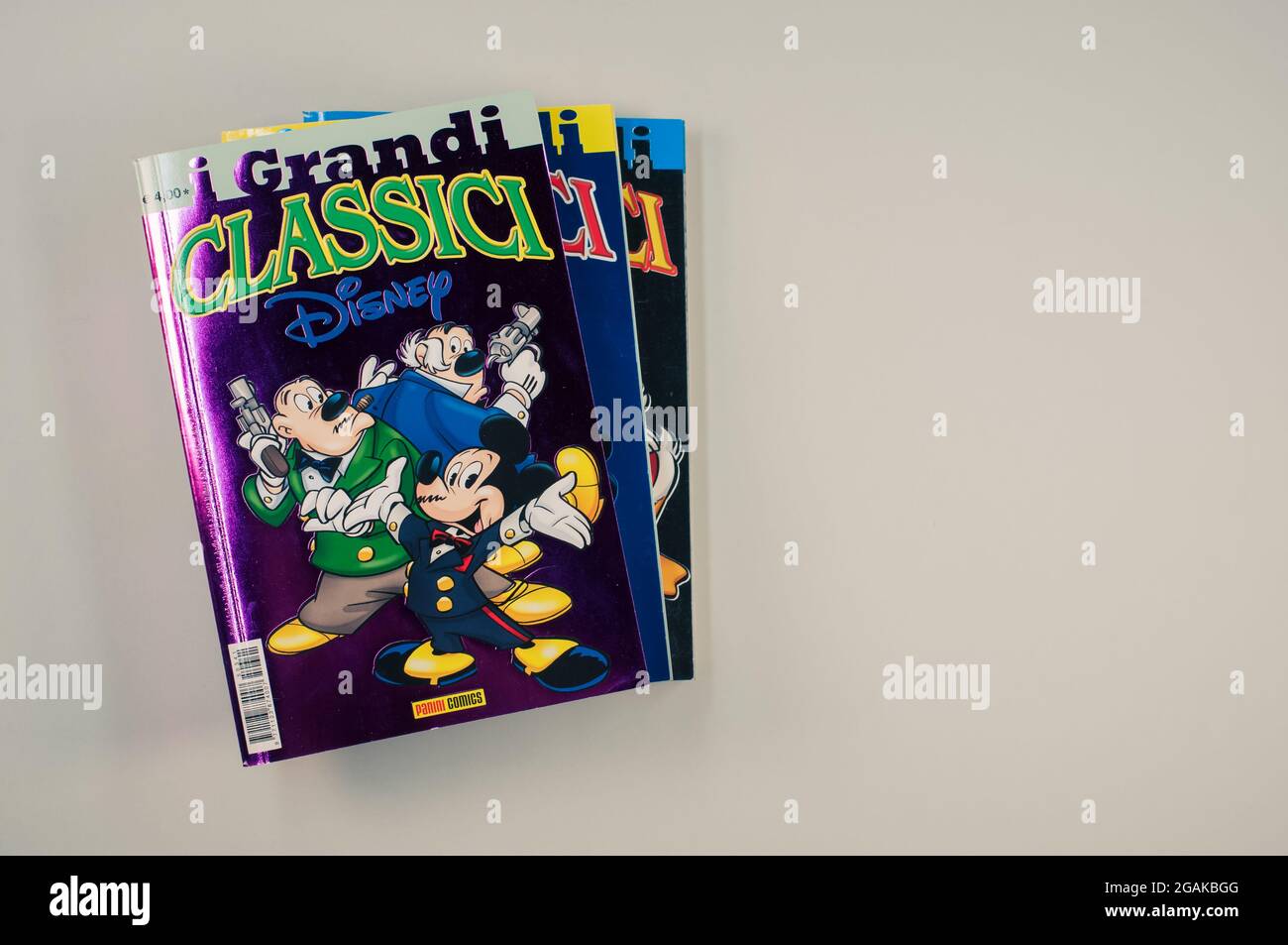 Vintage mickey mouse cartoons hi-res stock photography and images - Alamy