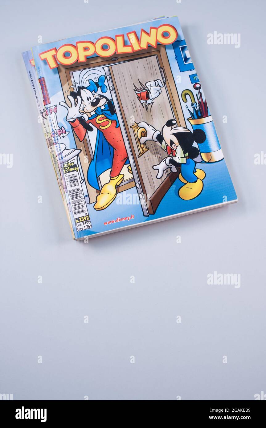 Mickey Mouse Disney cartoon characters comic book - Italian edition ...