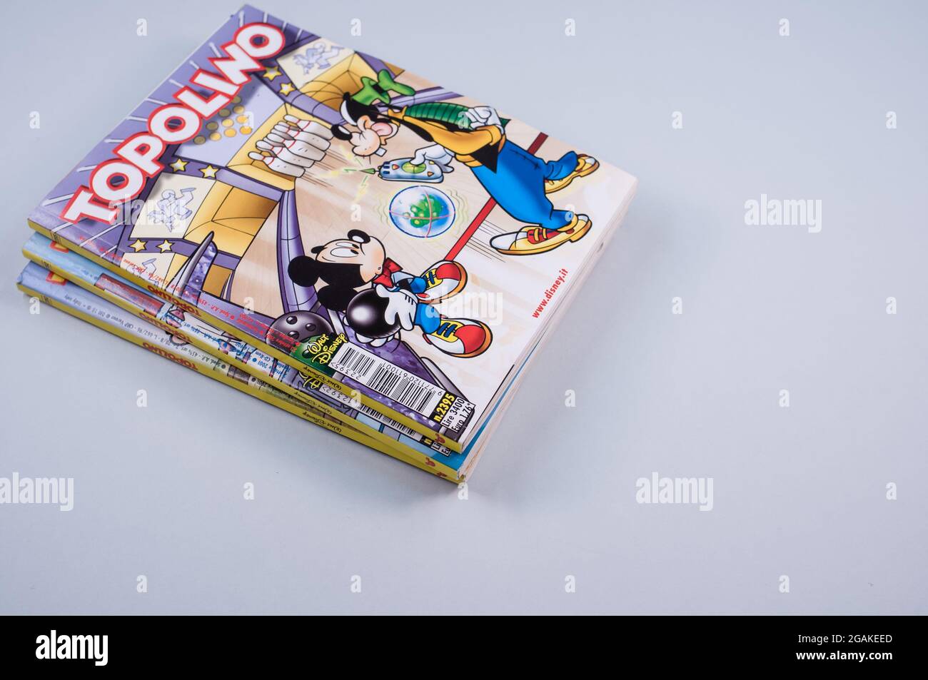 Mickey Mouse Disney cartoon characters comic book - Italian edition ...