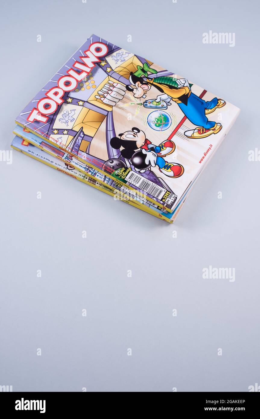 Mickey mouse comic book hi-res stock photography and images - Alamy
