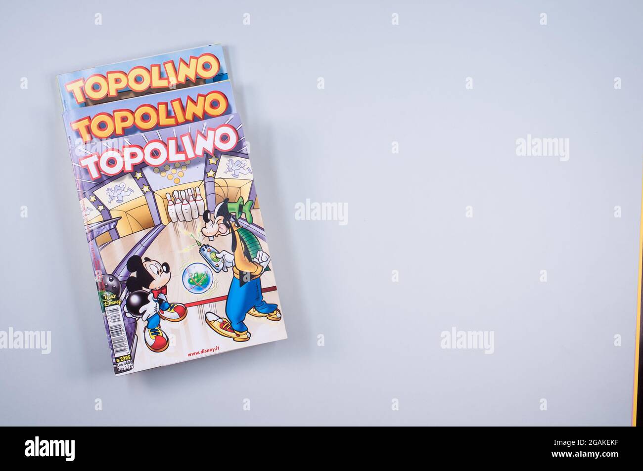 Mickey Mouse Disney cartoon characters comic book - Italian edition ...