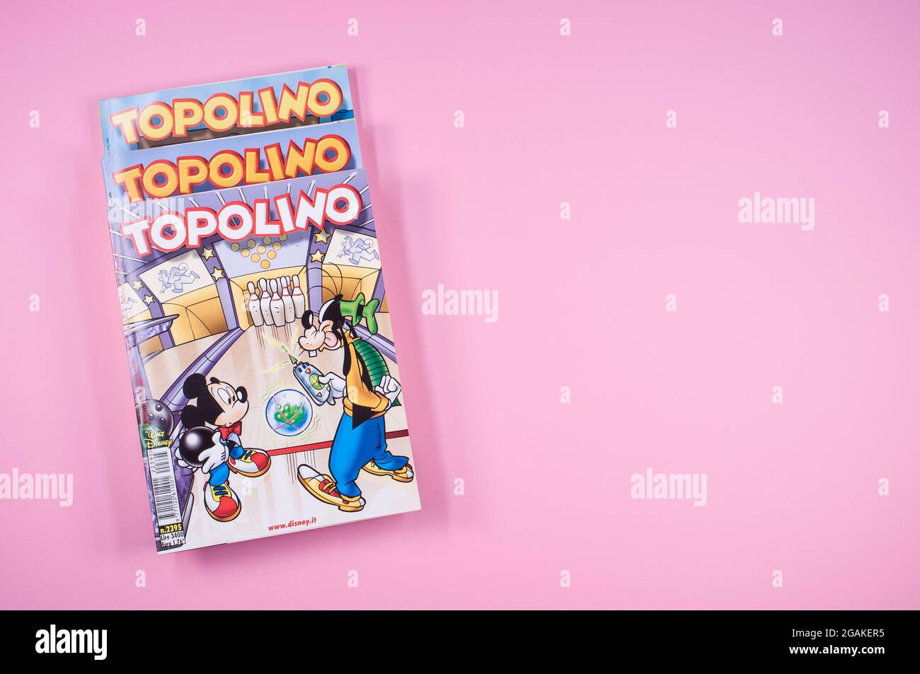 Mickey Mouse Disney cartoon characters comic book - Italian edition ...