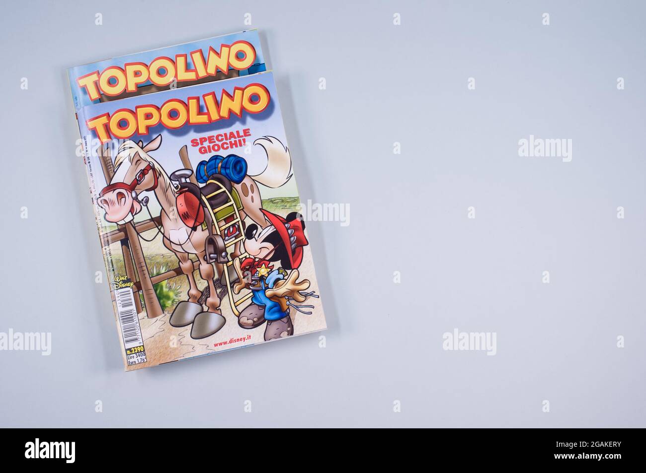 Mickey mouse comic book hi-res stock photography and images - Alamy