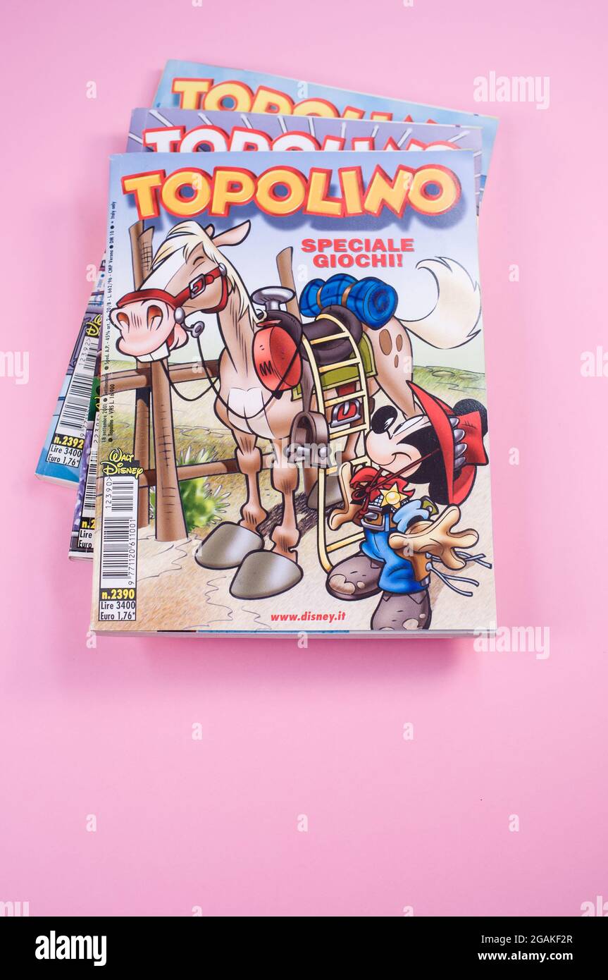 Mickey Mouse Disney cartoon characters comic book - Italian edition ...