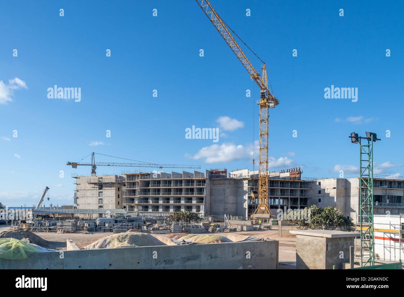 Hotel construction hi-res stock photography and images - Alamy