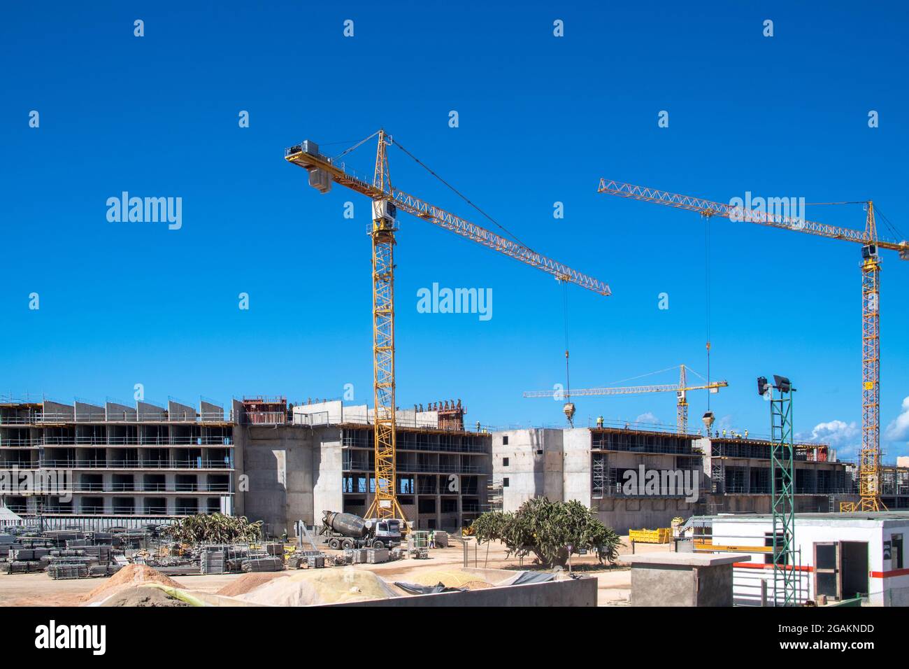 Hotel construction hi-res stock photography and images - Alamy
