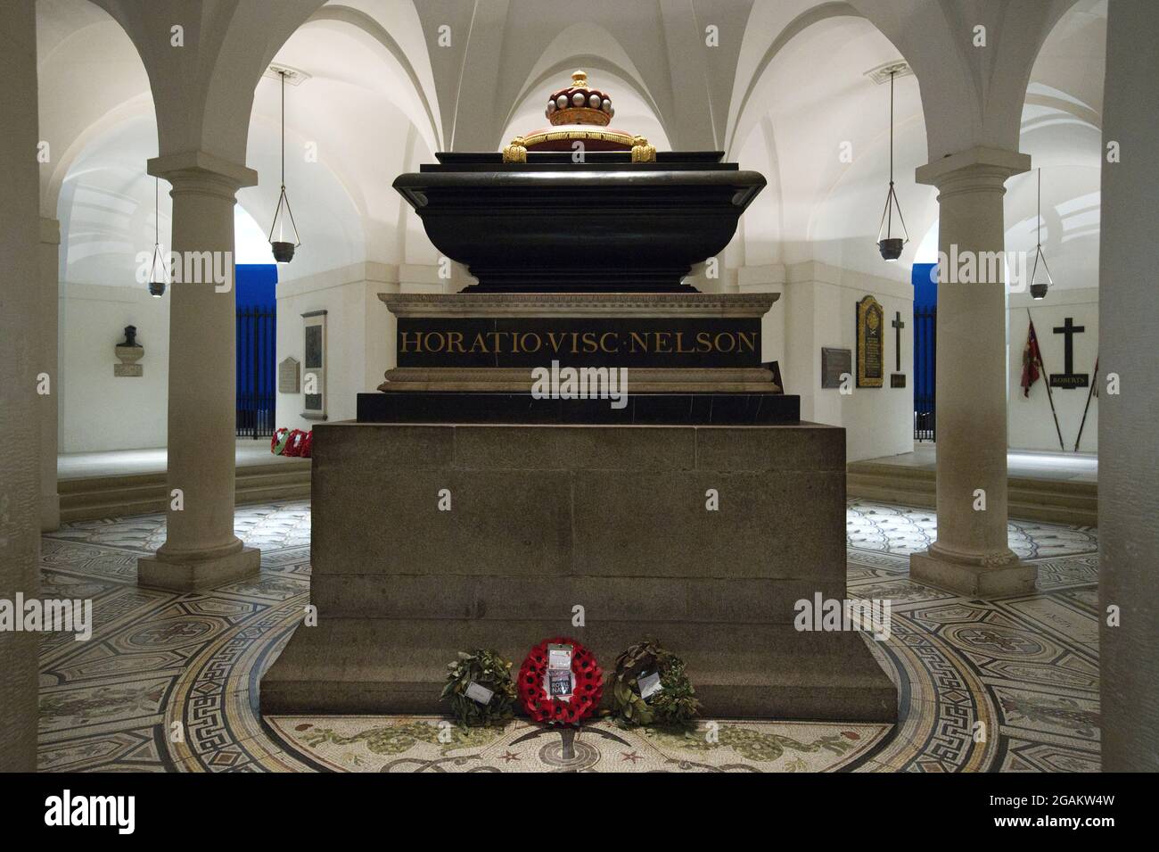 Tomb of Lord Horatio Nelson at St. Paul's cathedral Stock Photo - Alamy