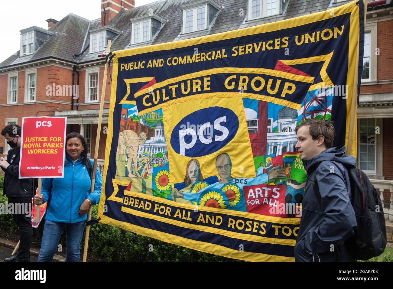 30th launch group hi-res stock photography and images - Alamy