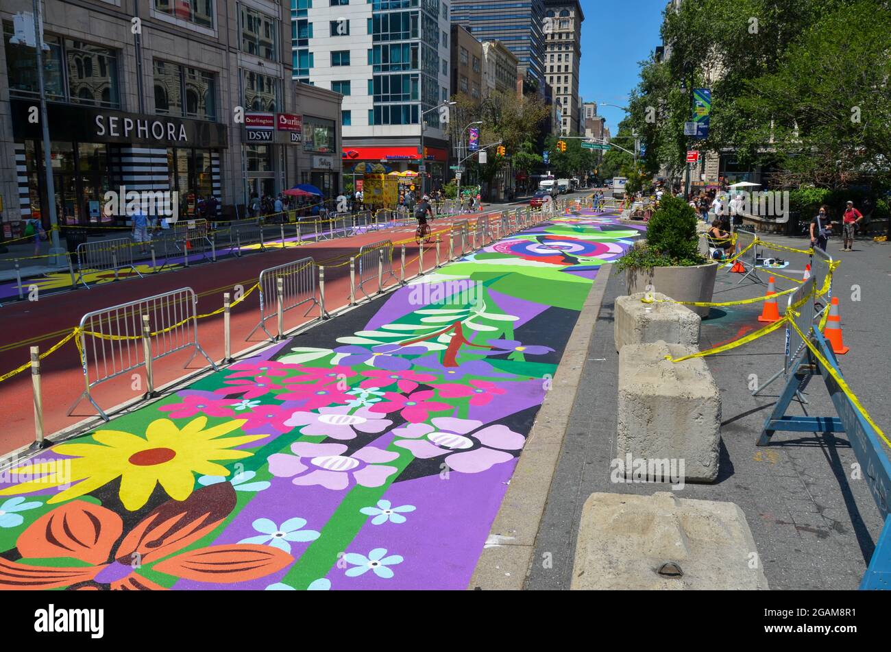 Giant Mural is being painted on 14th Street, Union Square in New York ...