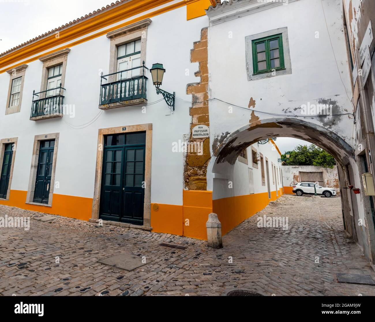 Old city walls faro algarve hi-res stock photography and images - Alamy