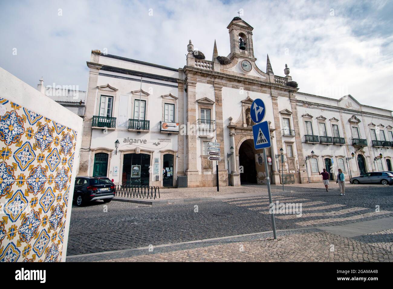View of the main arch entrance to the historical town of Faro, Portugal ...