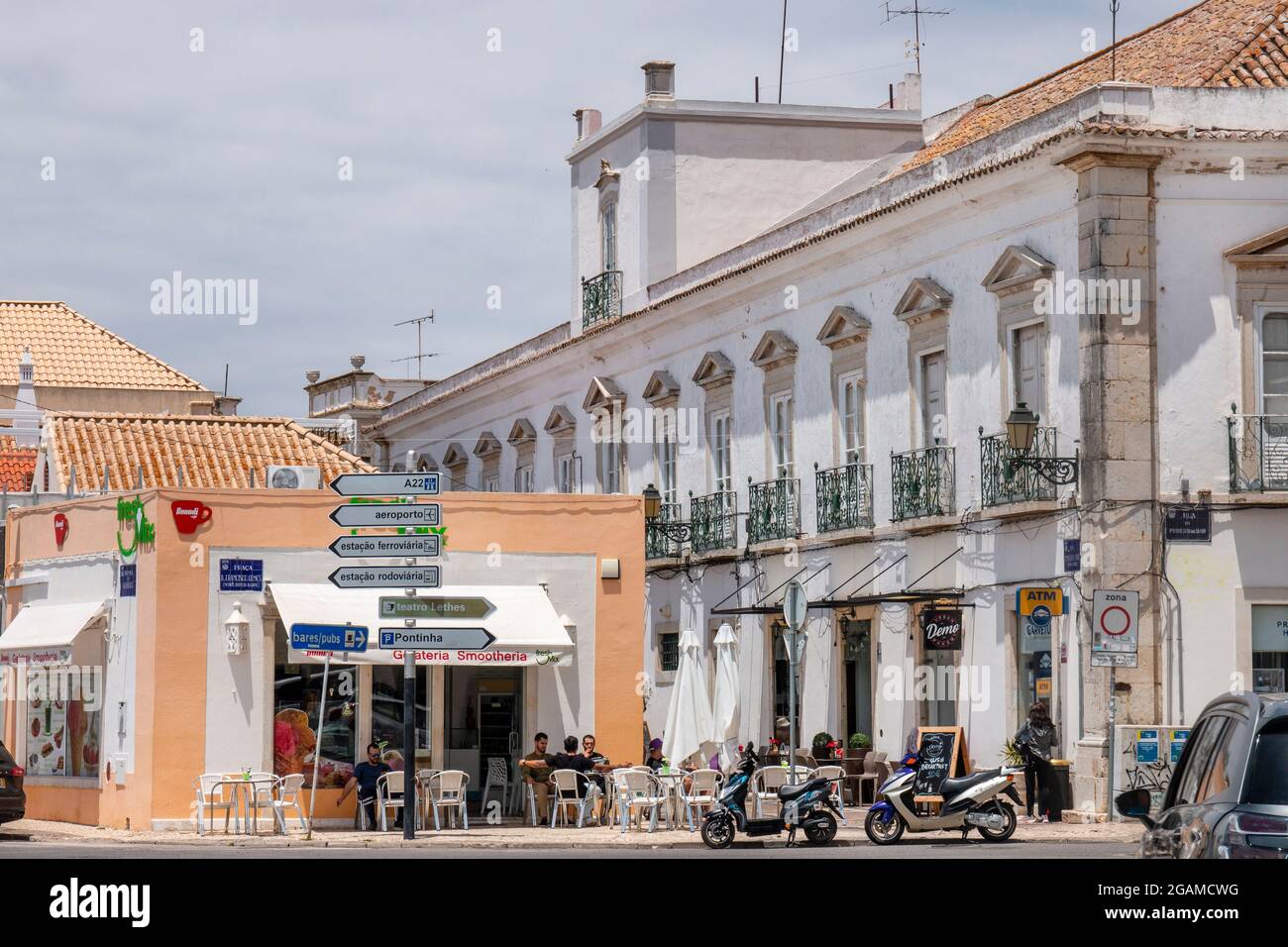FARO, PORTUGAL - june 2021: Close view of Typical Portuguese buildings ...