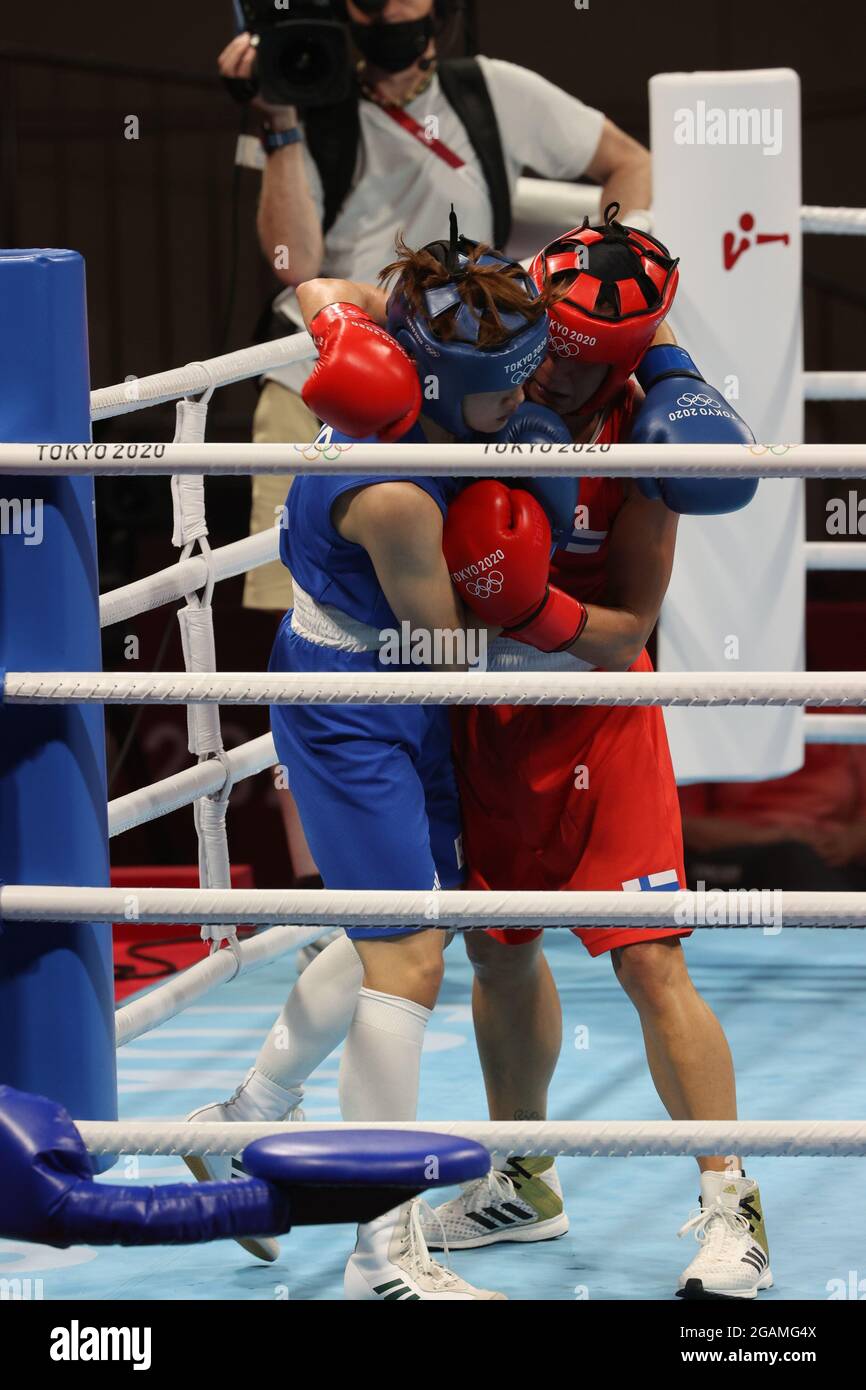 Tokyo, Japan. 30th July, 2021. BOXING MUM ADVANCES: Olympic women's ...