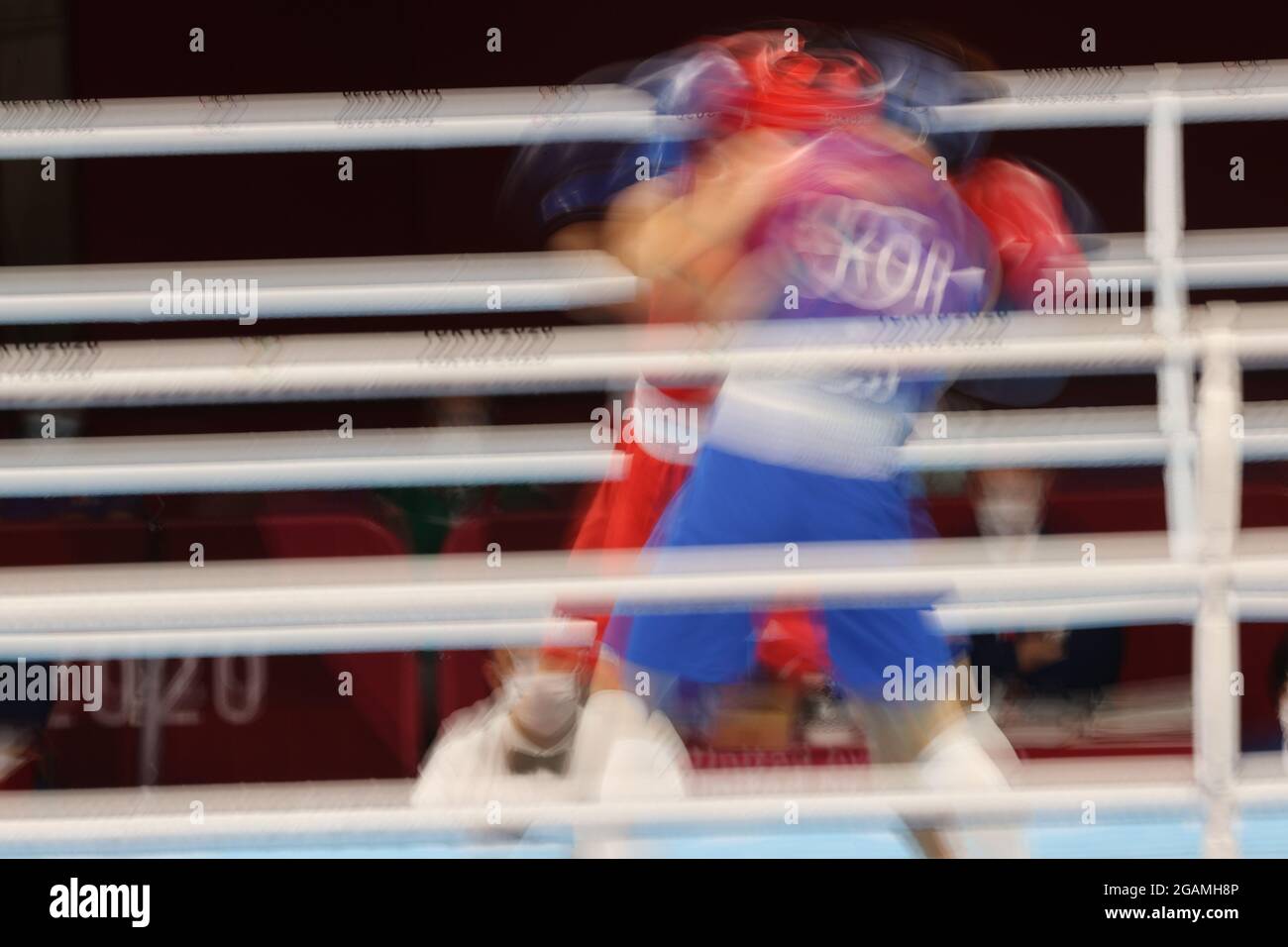 Tokyo, Japan. 30th July, 2021. BOXING MUM ADVANCES: Olympic women's ...