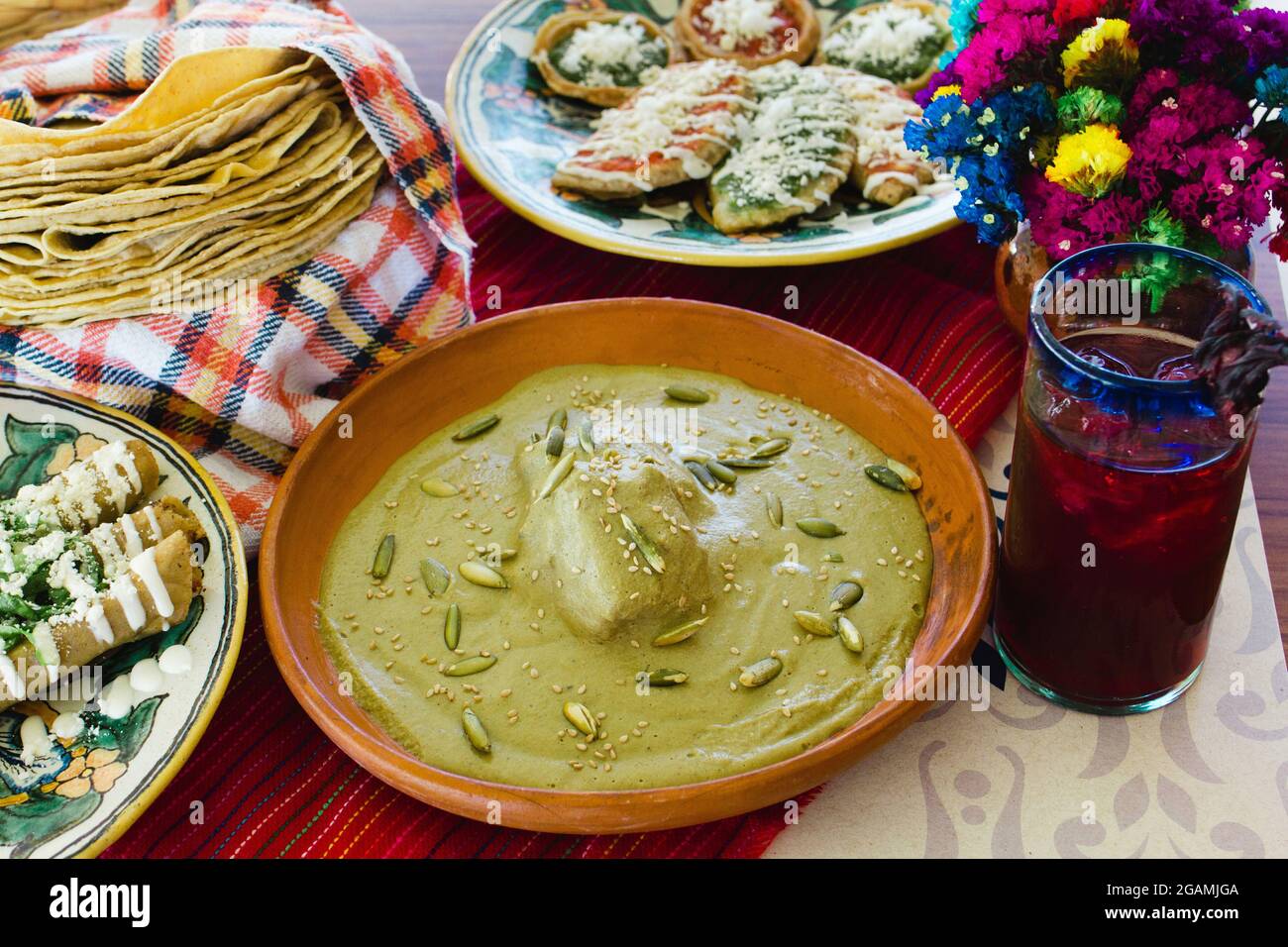 Mole de agua hi-res stock photography and images - Alamy