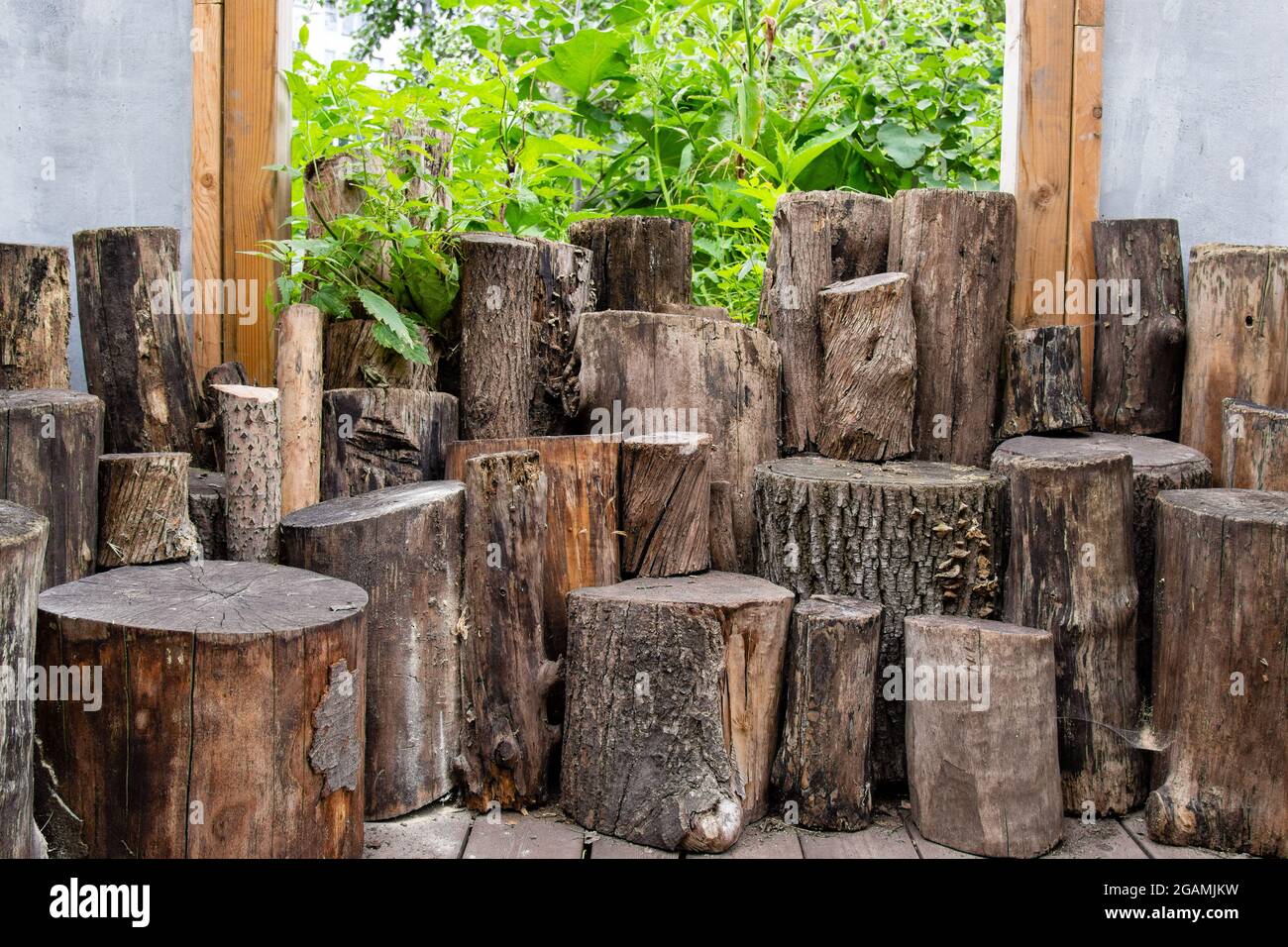 Arranged arrangement hi-res stock photography and images - Alamy