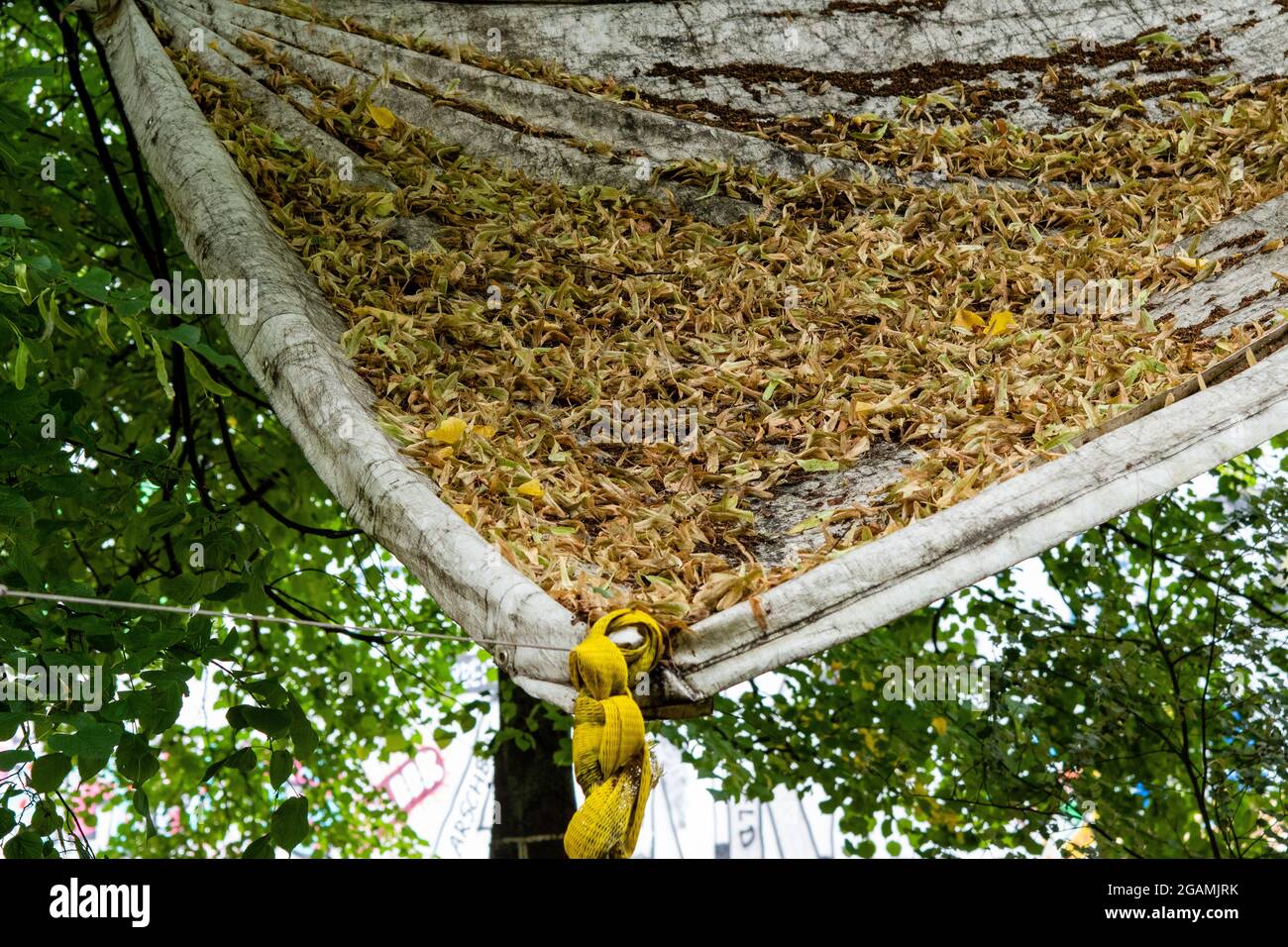 Tarpaulin rope hi-res stock photography and images - Alamy