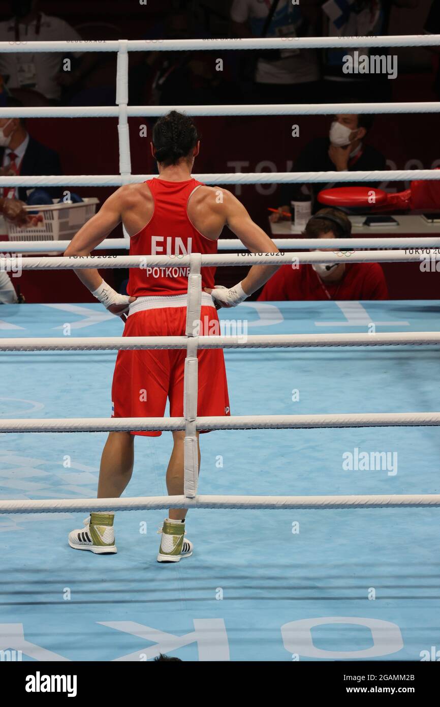 Tokyo, Japan. 30th July, 2021. BOXING MUM ADVANCES: Olympic women's ...