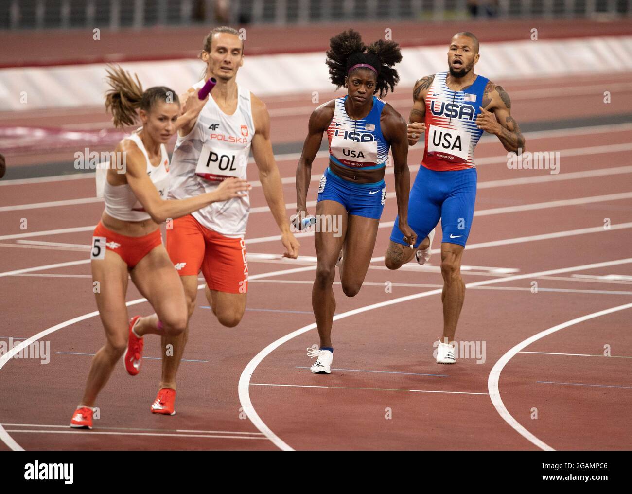Tokyo, Kanto, Japan. 31st July, 2021. compete in the Mixed 4 x 400 ...