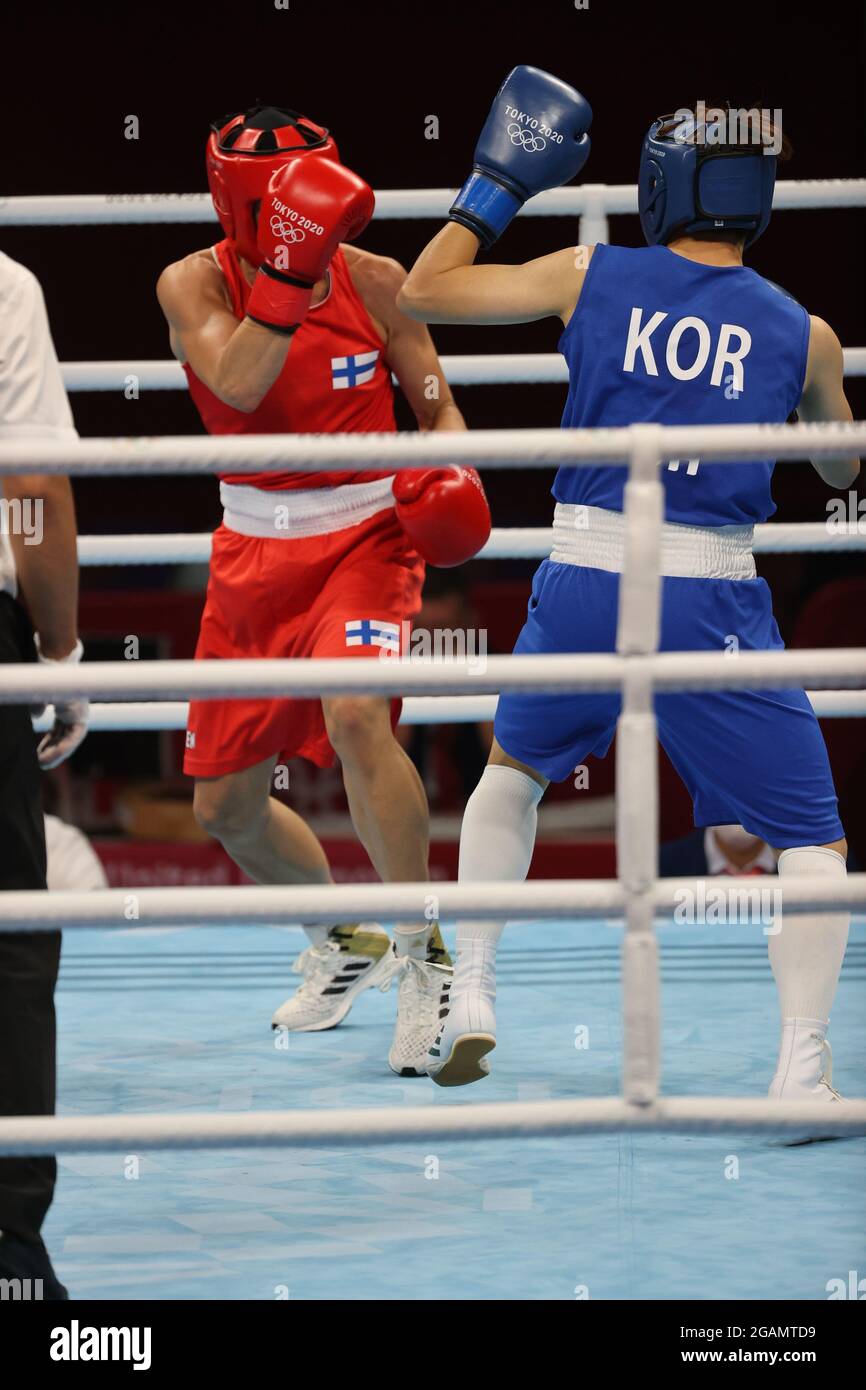 Tokyo, Japan. 30th July, 2021. BOXING MUM ADVANCES: Olympic women's ...