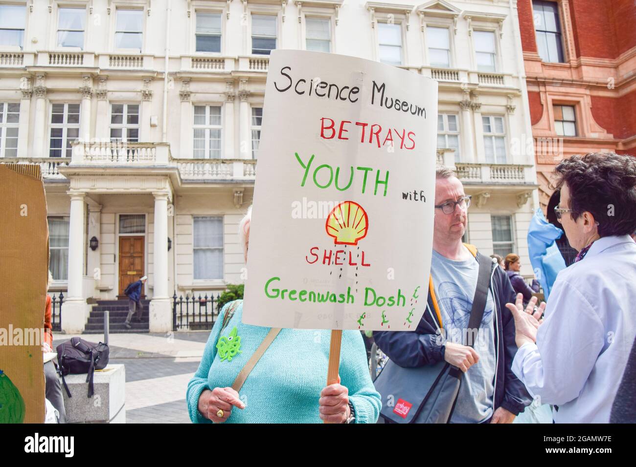 Anti shell sponsorship hi-res stock photography and images - Alamy