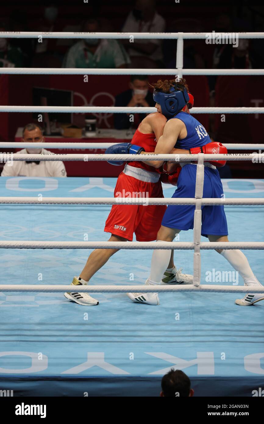 Tokyo, Japan. 30th July, 2021. BOXING MUM ADVANCES: Olympic women's ...