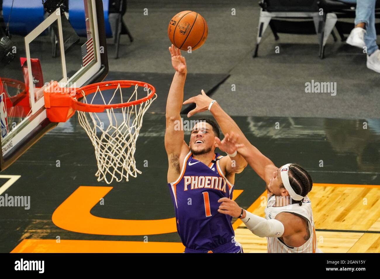 Devin booker hi-res stock photography and images - Alamy