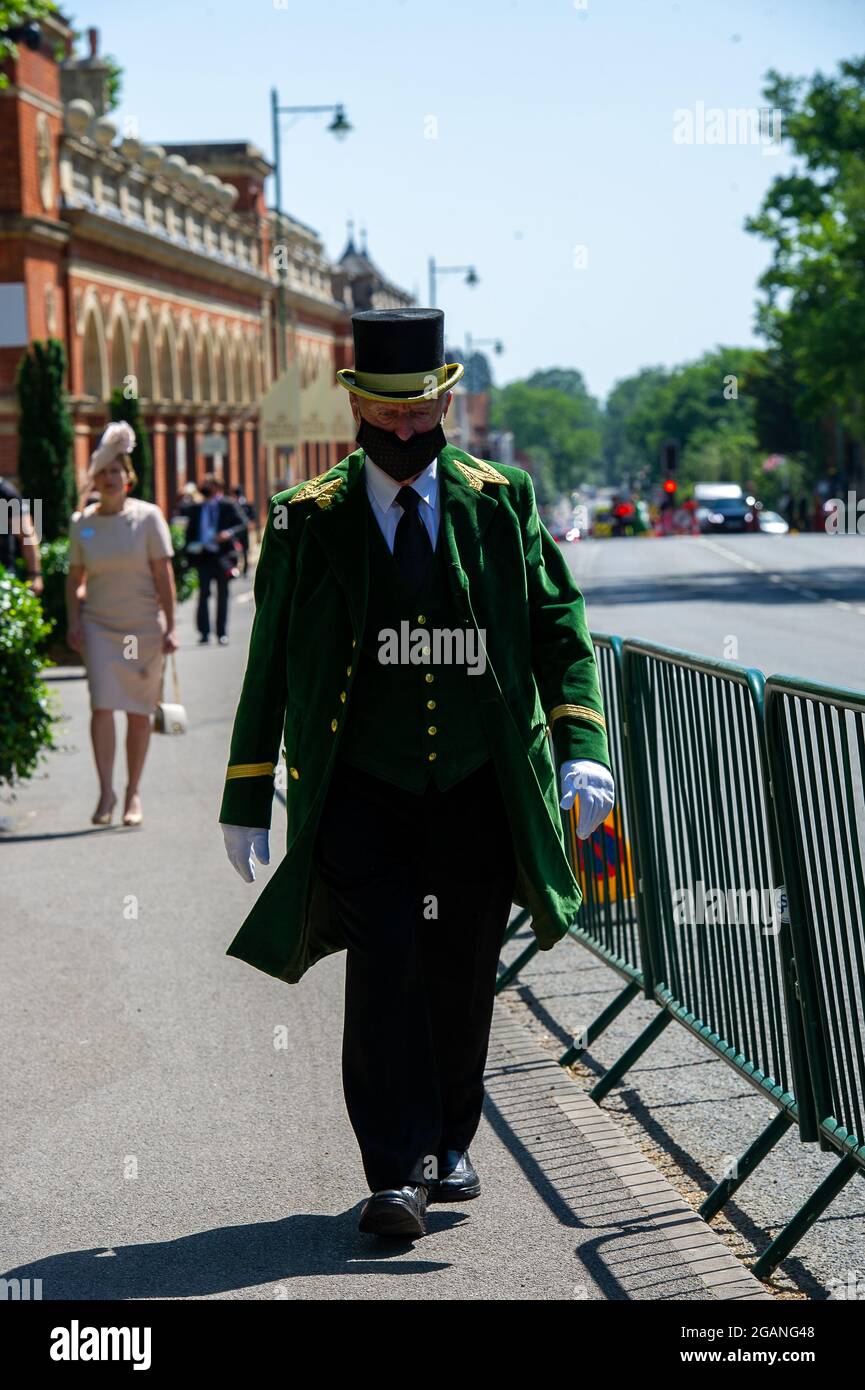 Ascot greencoats hi-res stock photography and images - Alamy