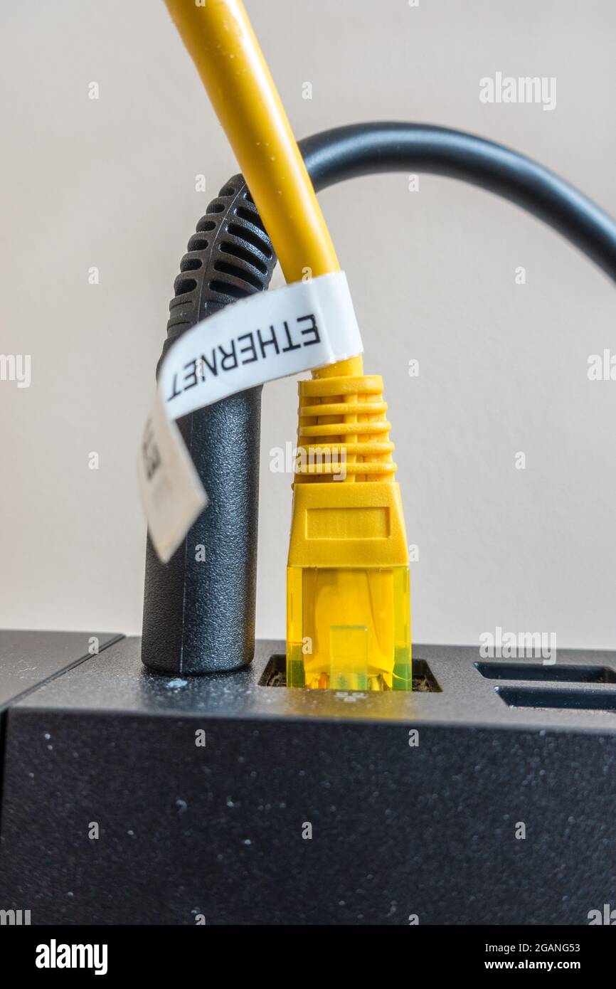 Computer ethernet cable hi-res stock photography and images - Alamy