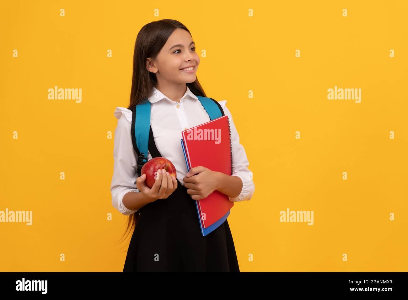 First day school girl uniform hi-res stock photography and images - Alamy