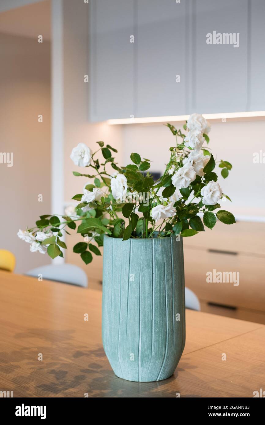 Simple modern floral design hi-res stock photography and images - Alamy