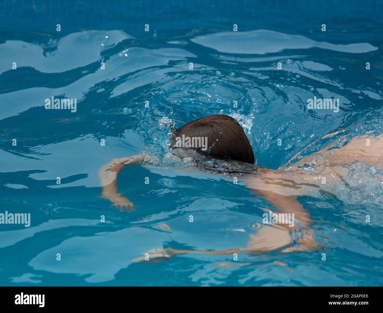 Swimmer diving into pool hi-res stock photography and images - Alamy