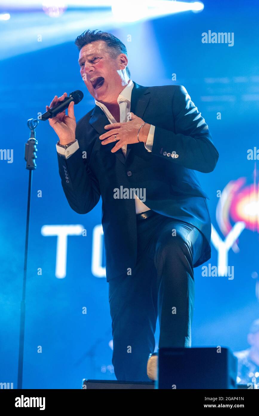 Uk singer tony hi-res stock photography and images - Alamy