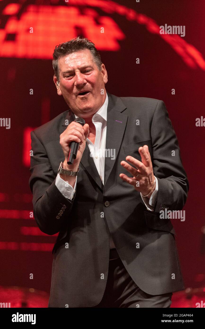 Uk singer tony hi-res stock photography and images - Alamy