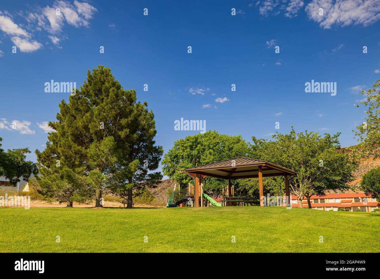 Hill view park hi-res stock photography and images - Alamy