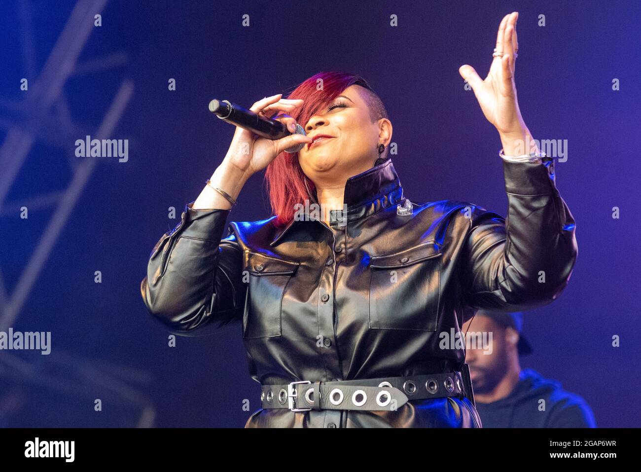 Gabrielle singer fans hi-res stock photography and images - Alamy