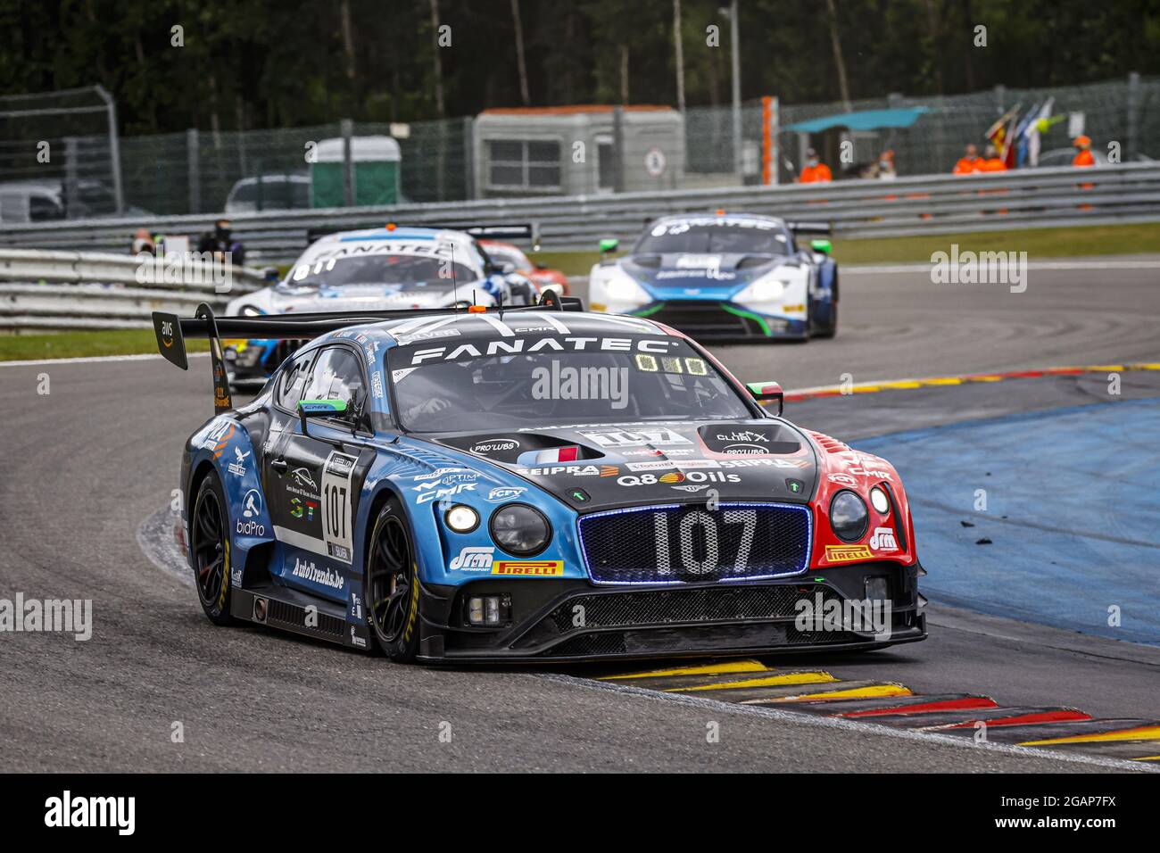 White bentley continental gt hi-res stock photography and images - Alamy