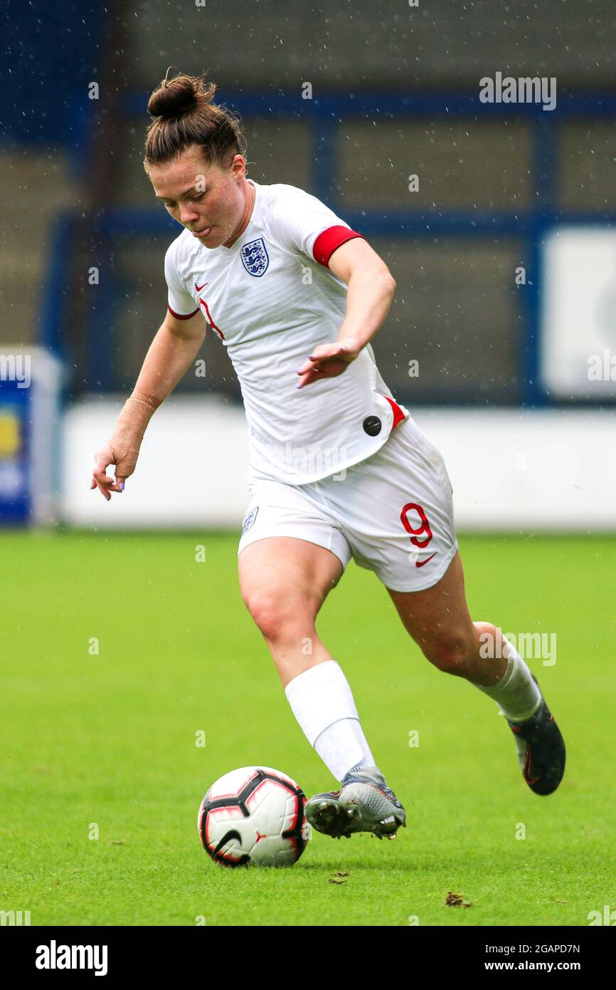 Emily Murphy (9 England) controls the ball during the Women’s Under-19 ...