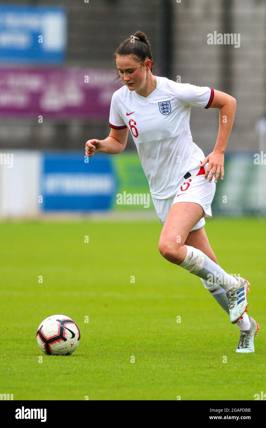 Caitlin Smith (6 England) controls the ball during the Women’s Under-19 ...