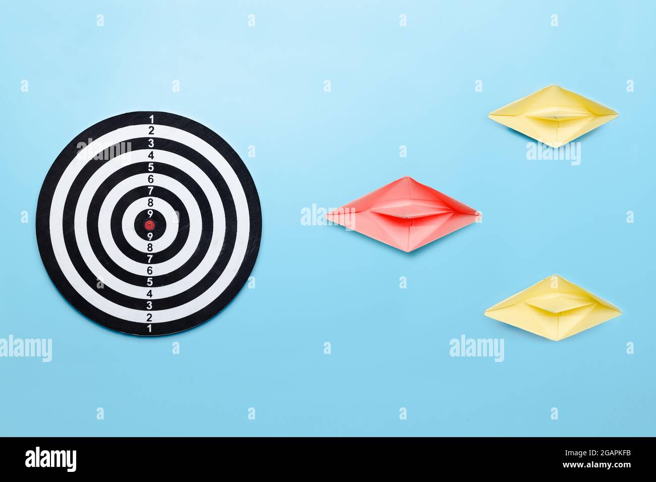 Professional leader lead to target of business concept, boat paper boss ...