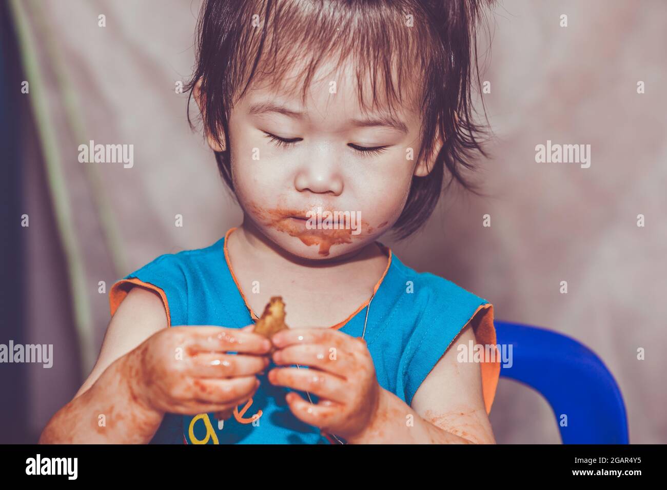 Food stained child hi-res stock photography and images - Alamy