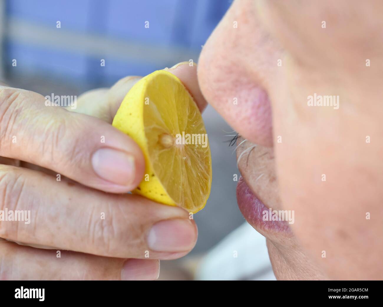 Elderly chinese man ill hi-res stock photography and images - Alamy