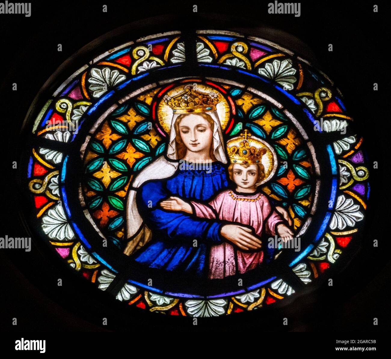 Virgin Mary Baby Jesus Stained Glass Statues Sanctuary Maria Auxilidora ...