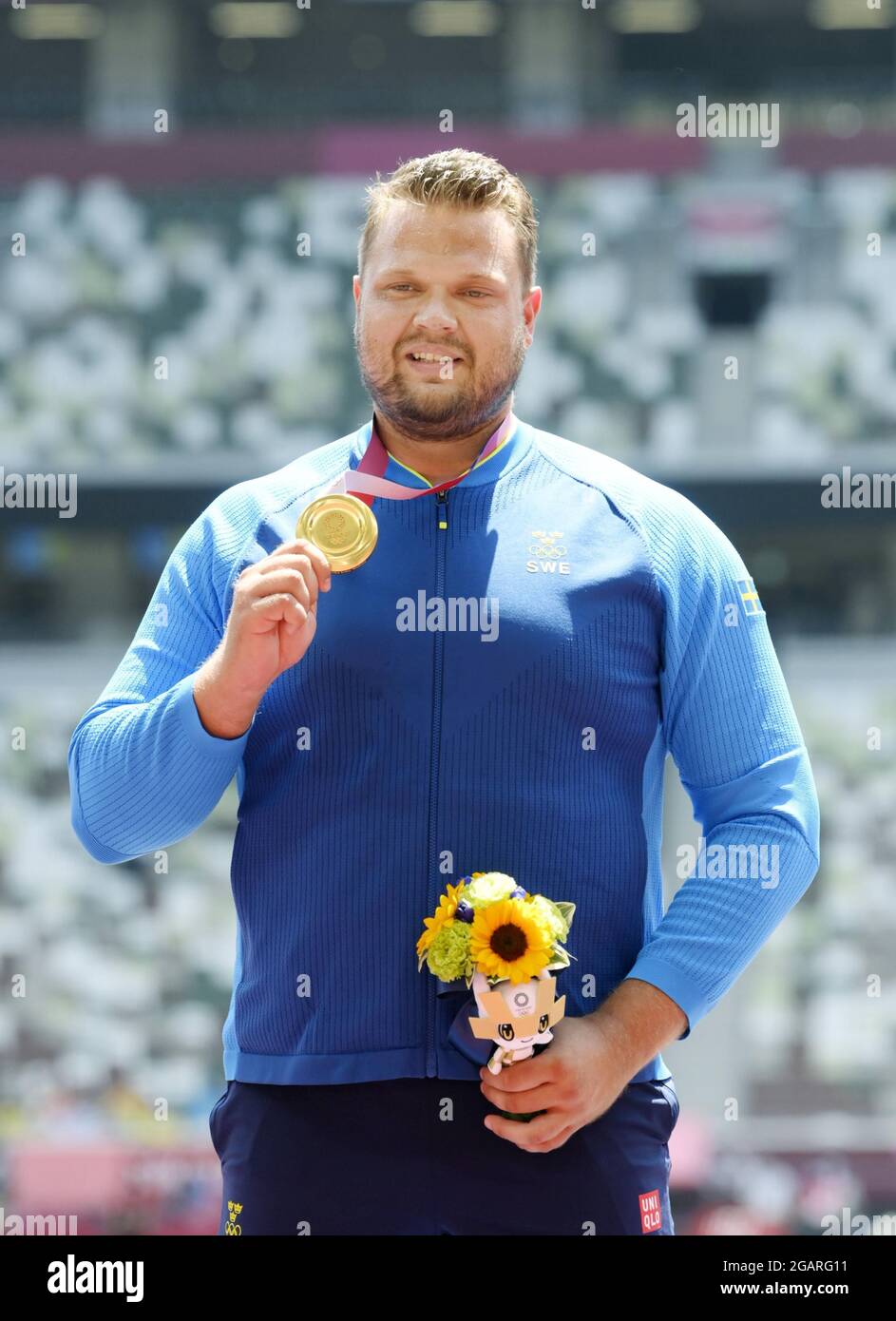 Daniel Stahl of Sweden poses with his men's discus throw gold medal at ...