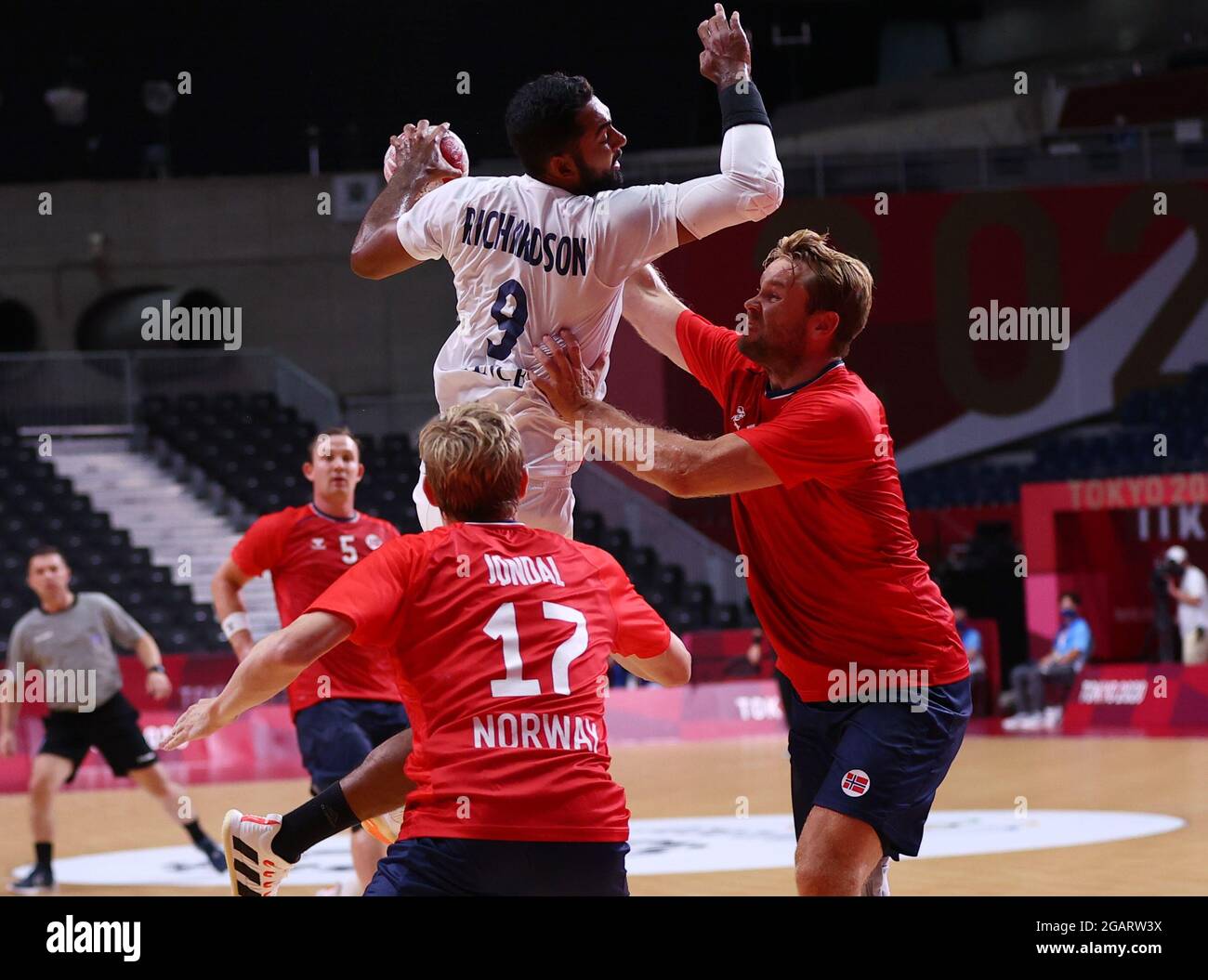 Melvyn richardson handball hi-res stock photography and images - Alamy