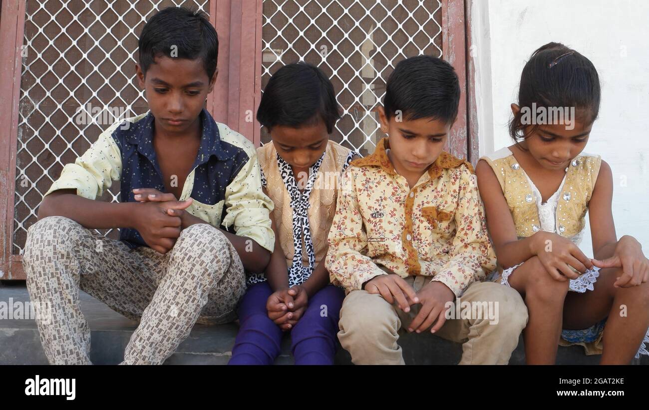 Indian sad face children hi-res stock photography and images - Alamy