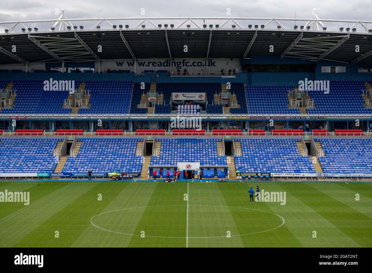 Reading stadium general hi-res stock photography and images - Alamy