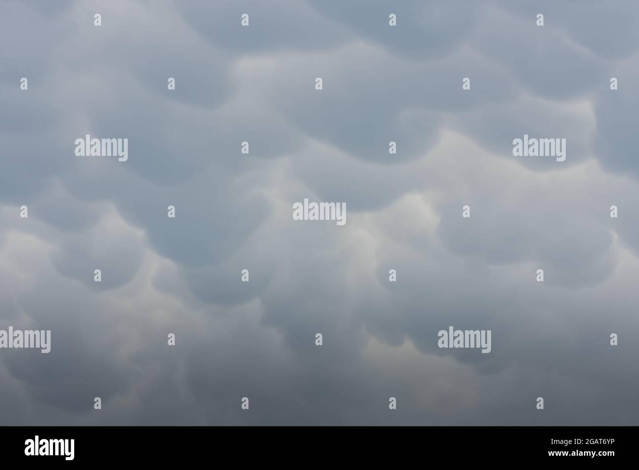 Scattering of high clouds hi-res stock photography and images - Alamy