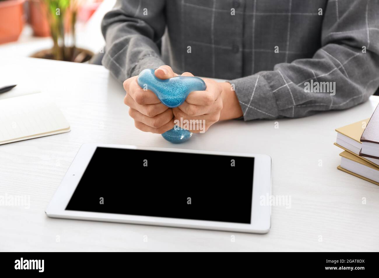Female office using exercise ball hi-res stock photography and images ...