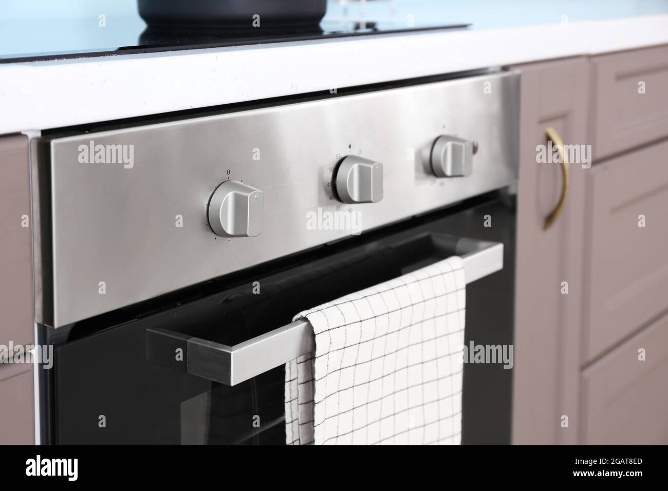 Modern electric oven in hi-res stock photography and images - Alamy